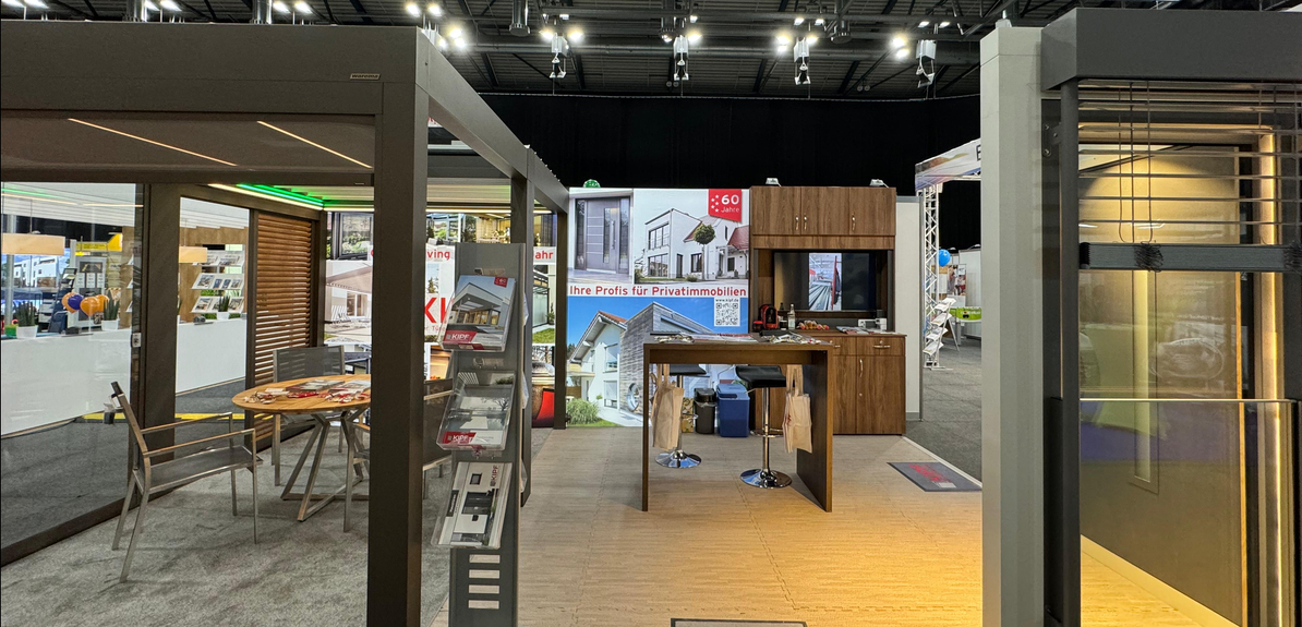 Aufbau unseres Messestands - KIPF Fenster. Türen. OutdoorLiving. GmbH